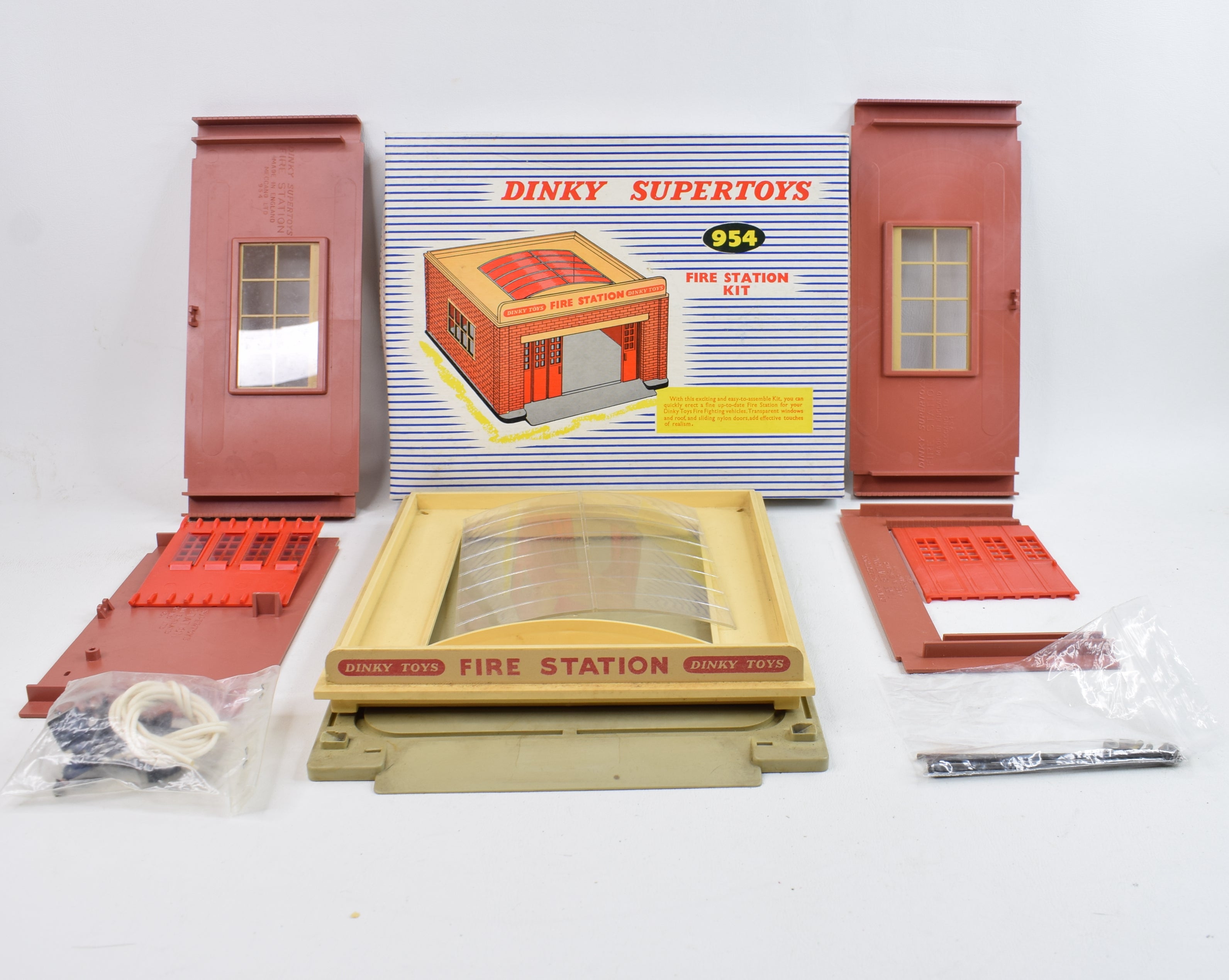 Dinky toys 954 Fire Station kit Virtually Mint/Nice box – JK DIE-CAST ...