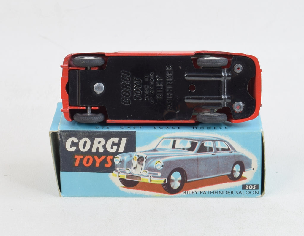 Corgi Toys 205 Riley Pathfinder Virtually Mint/Nice box – JK DIE-CAST ...
