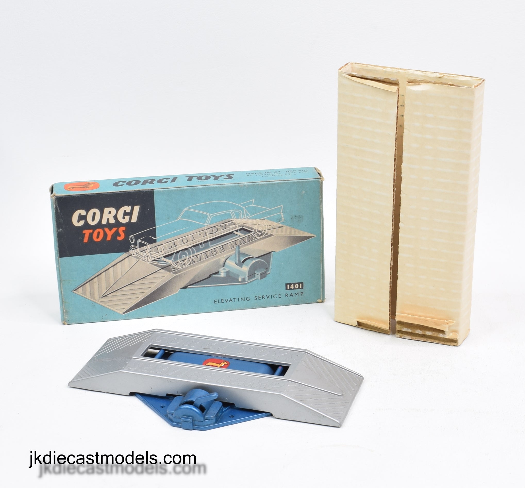 Corgi toys 1401 Elevating service ramp Virtually Mint/Boxed – JK DIE ...