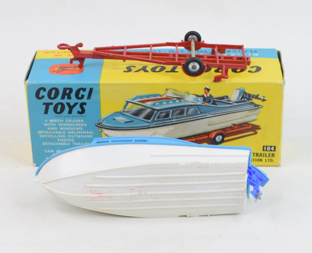 Corgi toys 104 Dolphin Cruiser Virtually Mint/Boxed "Gullwing Collecti ...