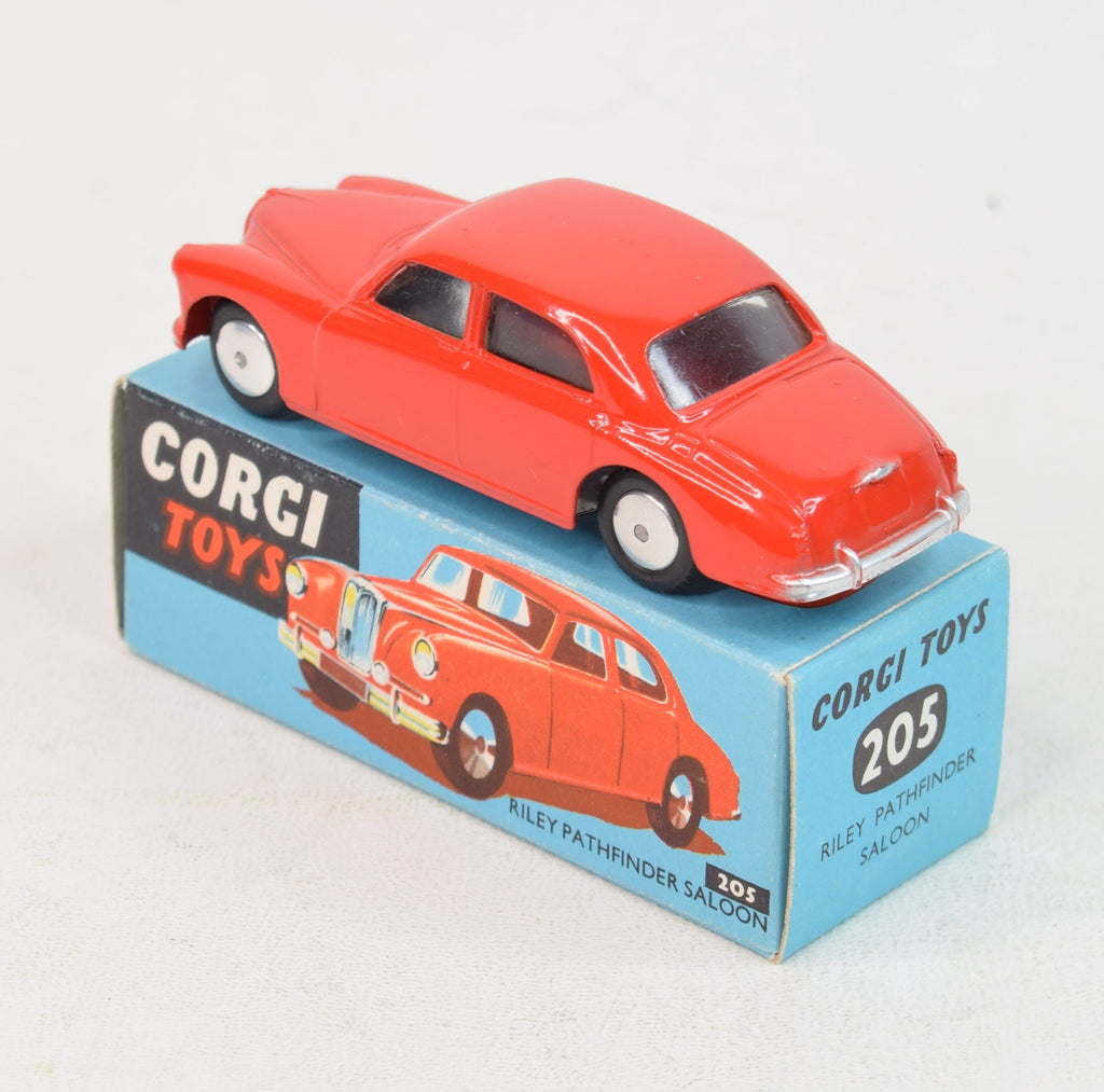 Corgi Toys 205 Riley Pathfinder Mint/Lovely box – JK DIE-CAST MODELS