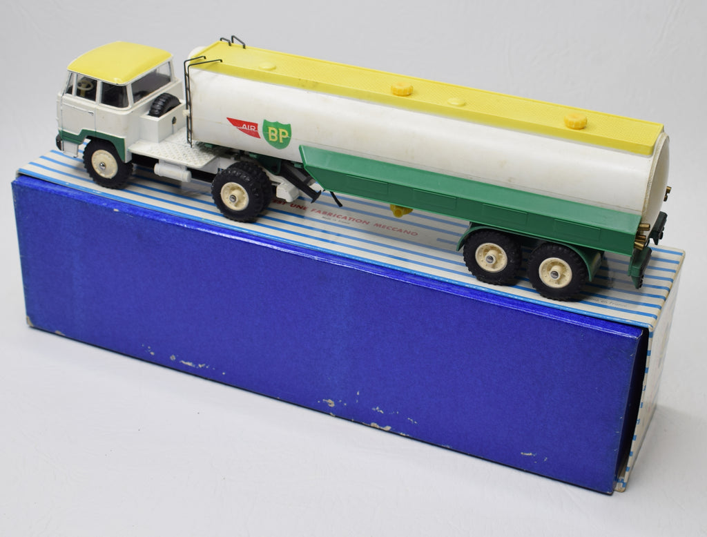 French Dinky Toys 887 BP Tanker Very Near Mint/Boxed – JK DIE-CAST MODELS