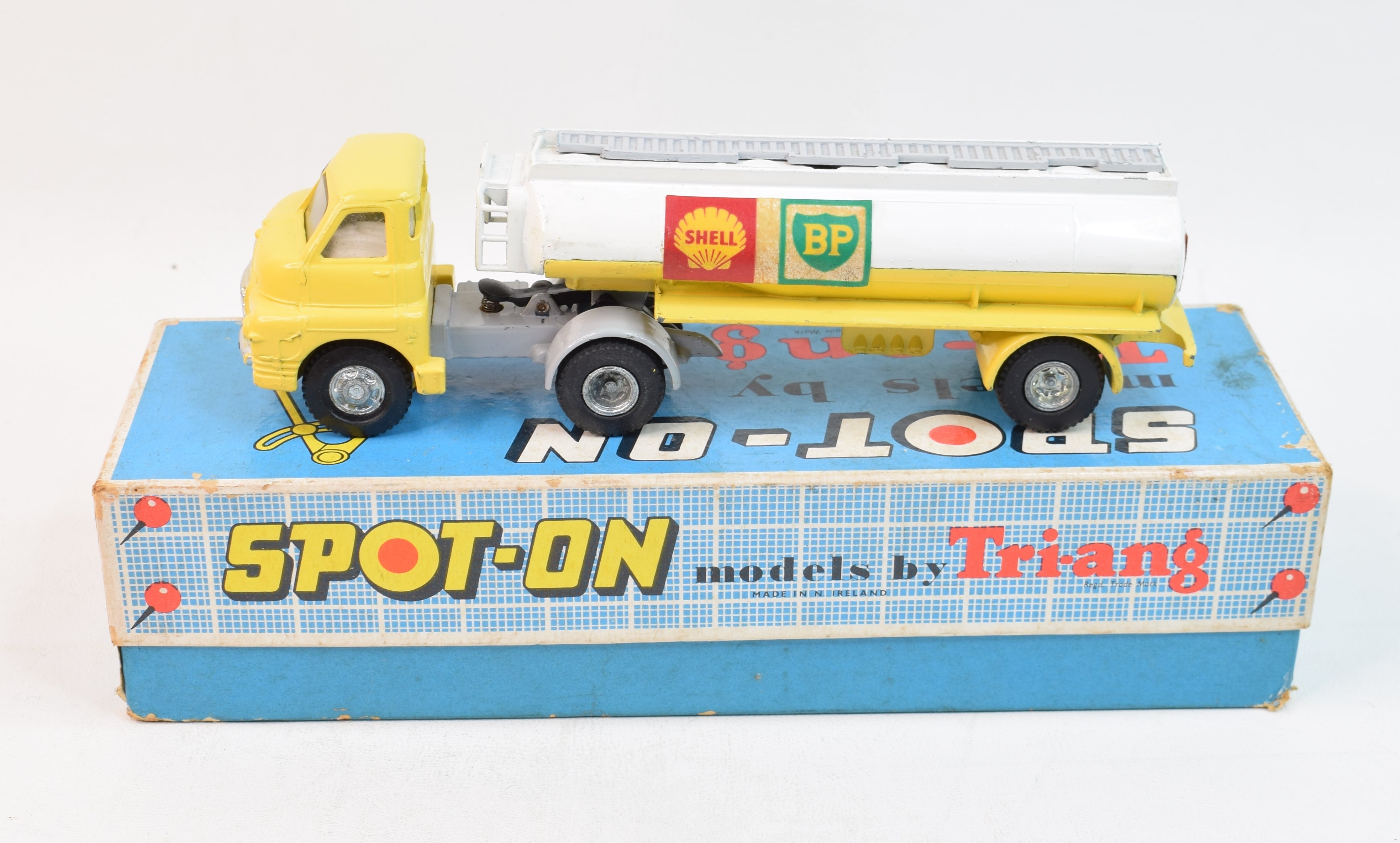 Spot-on 158A/2 Bedford 10 Tonner 2000 Gallon Tanker Very Near Mint/Box ...