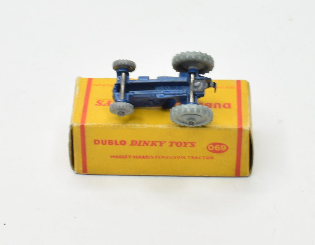 Dublo Dinky toy 069 Massey Harris Very Near Mint/Boxed – JK DIE-CAST MODELS